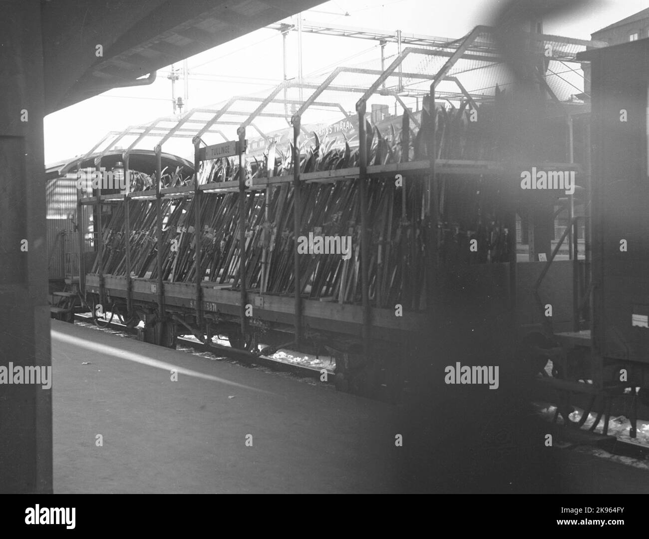 Ski carriage Black and White Stock Photos & Images - Alamy