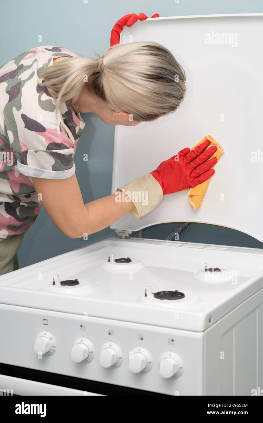 Washing the gas stove hi-res stock photography and images - Alamy
