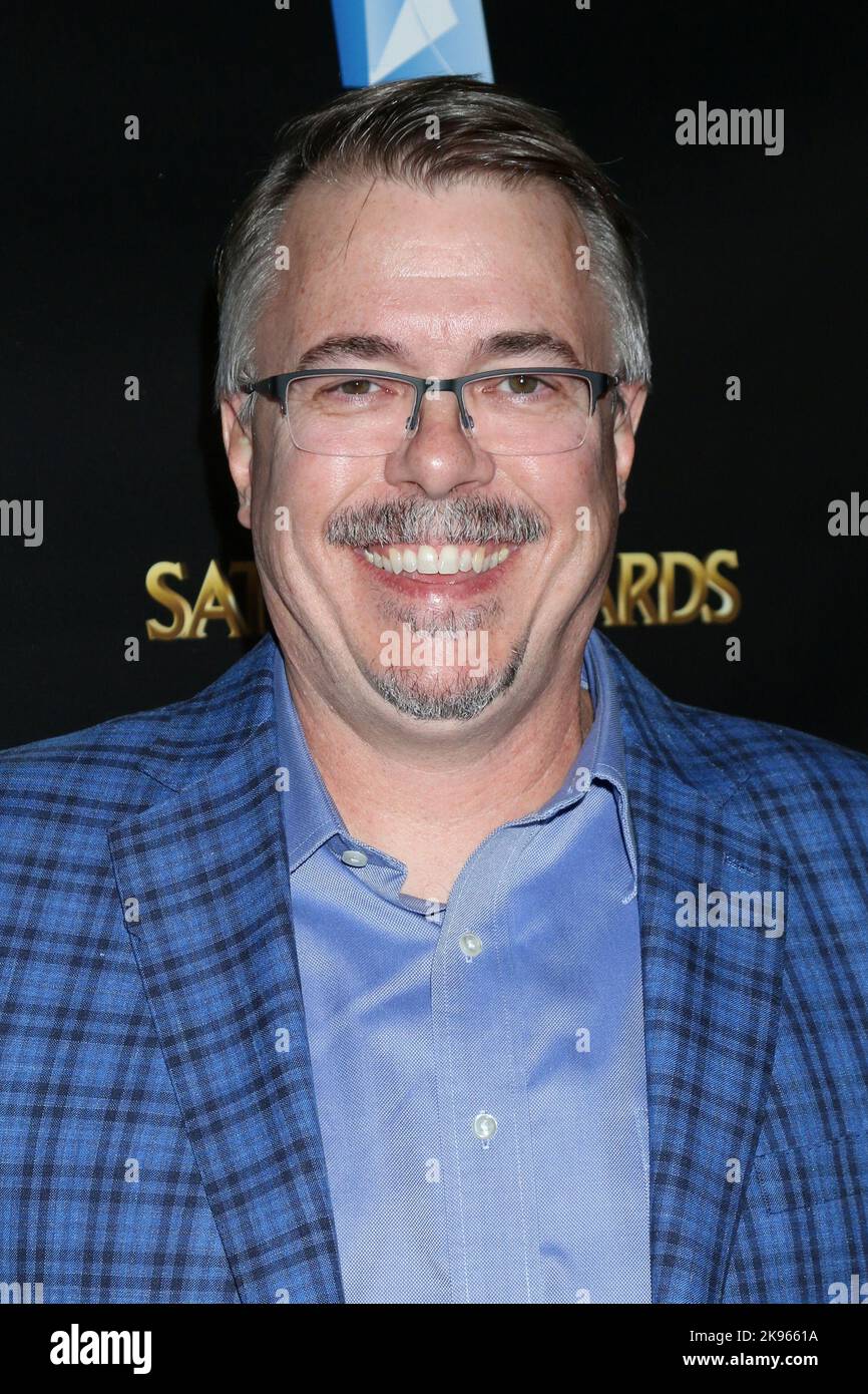 LOS ANGELES - OCT 25: Vince Gilligan at the 50th Saturn Awards ...