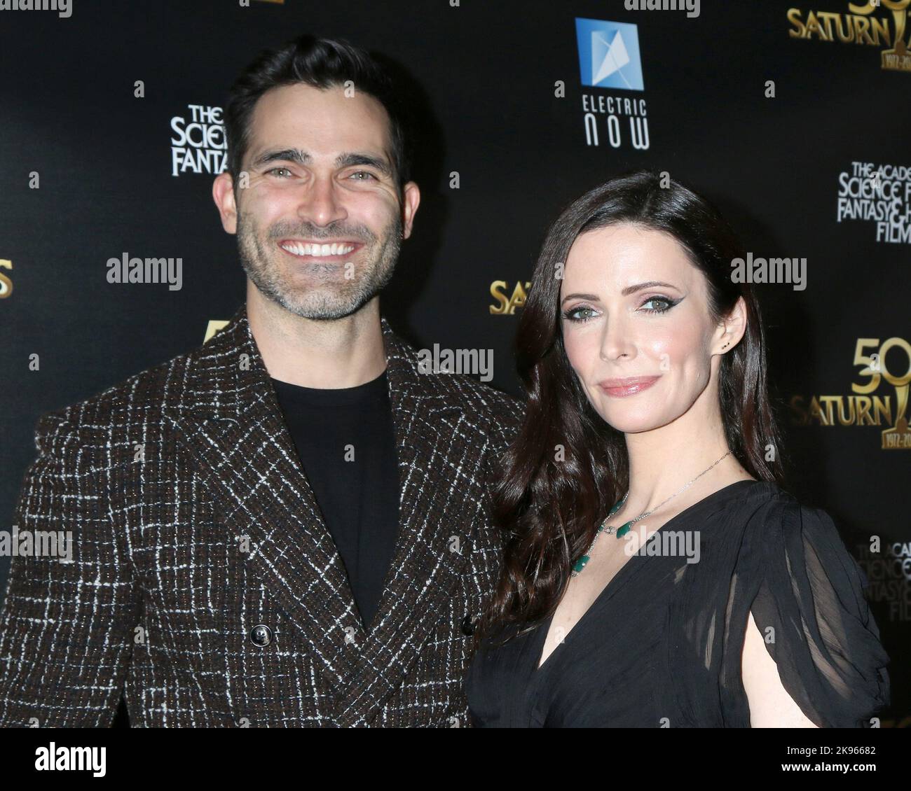 LOS ANGELES - OCT 25: Tyler Hoechlin, Elizabeth Tulloch at the 50th ...
