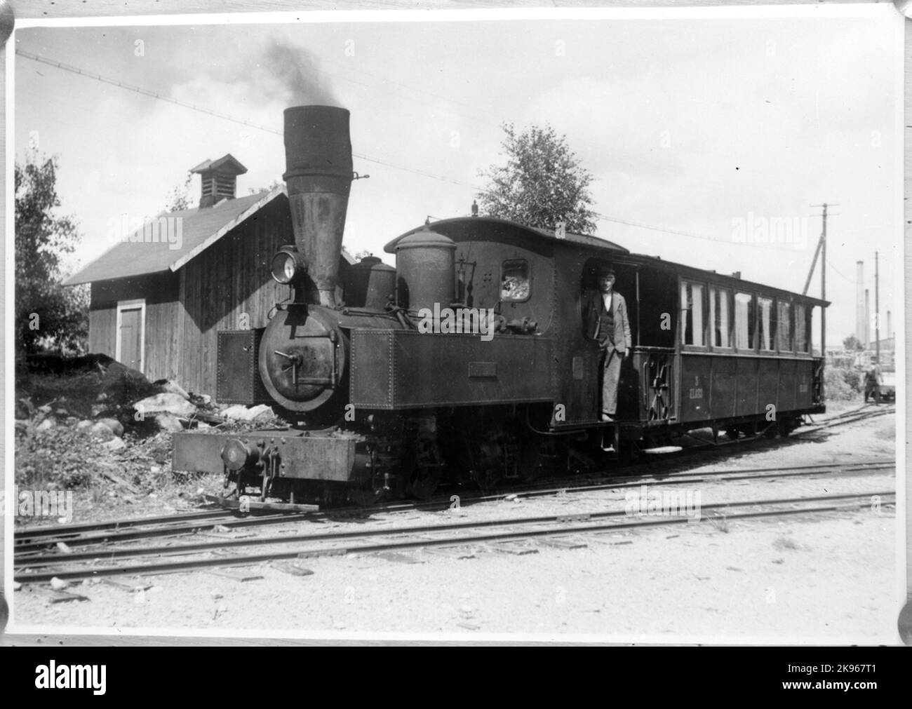 Lok driver in the cabin at Kosta - Lessebo Railway, KLJ LOK 2 "Lessebo ...