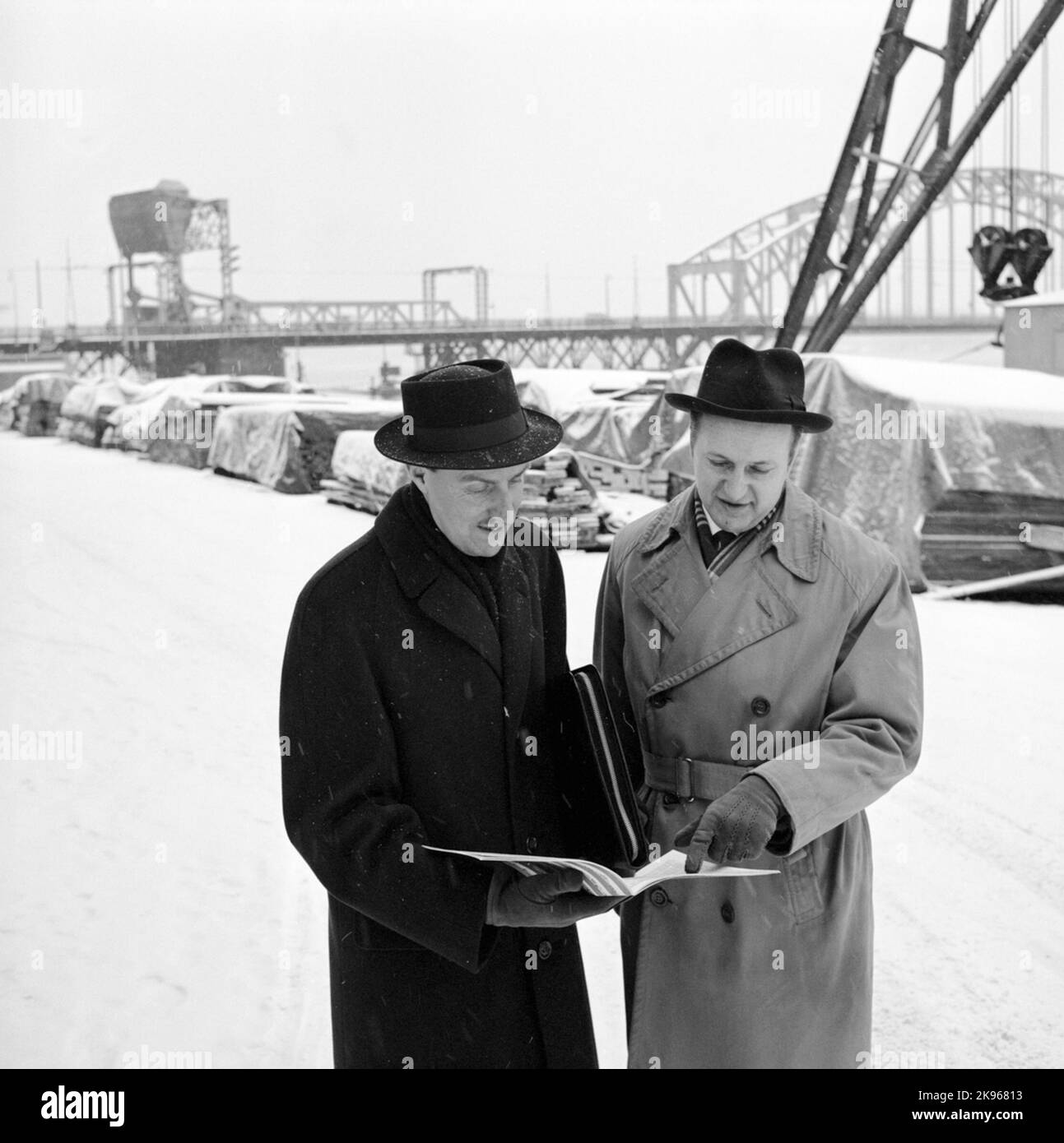 Assignment history Black and White Stock Photos & Images - Alamy