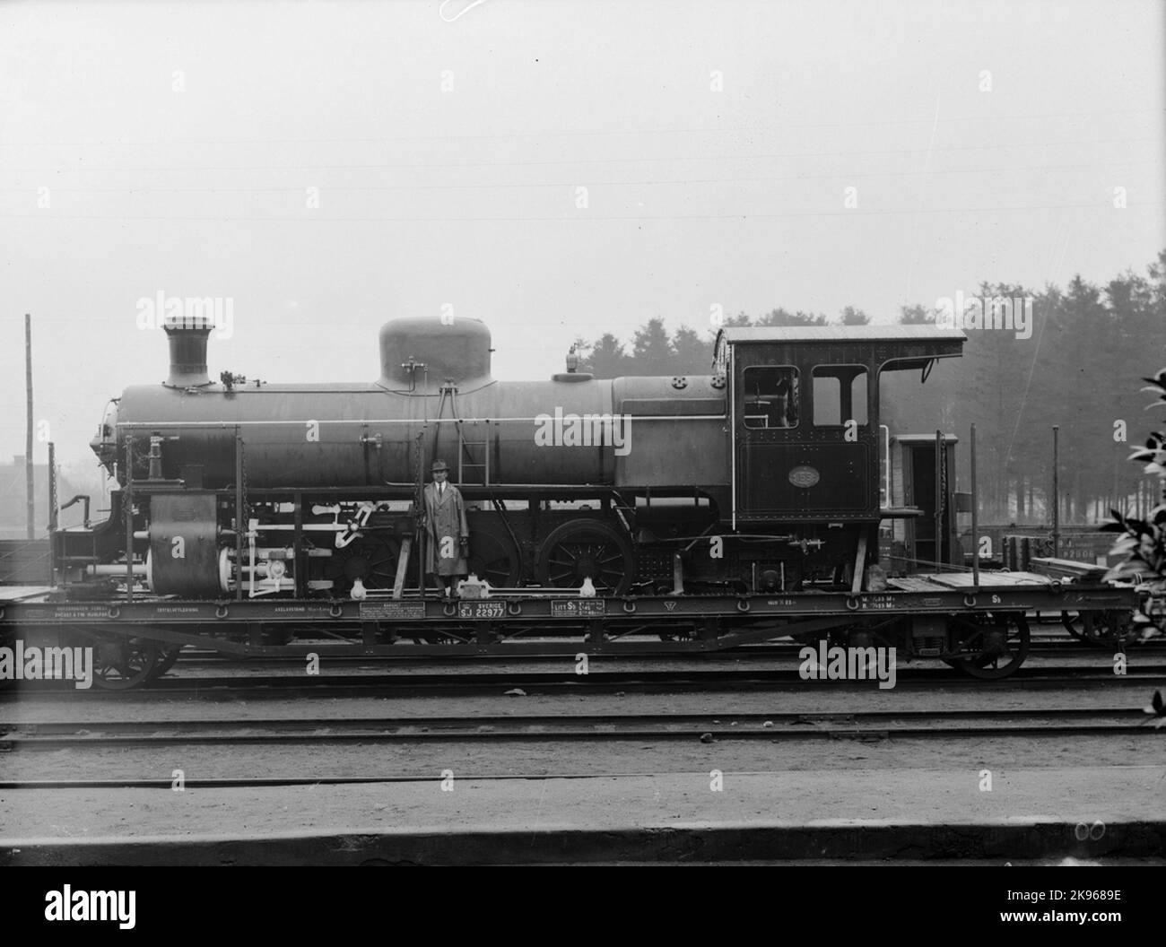 FCP LOK 155.TRANSPORT OF Steam locomotive. Loket made by Nohab for ...