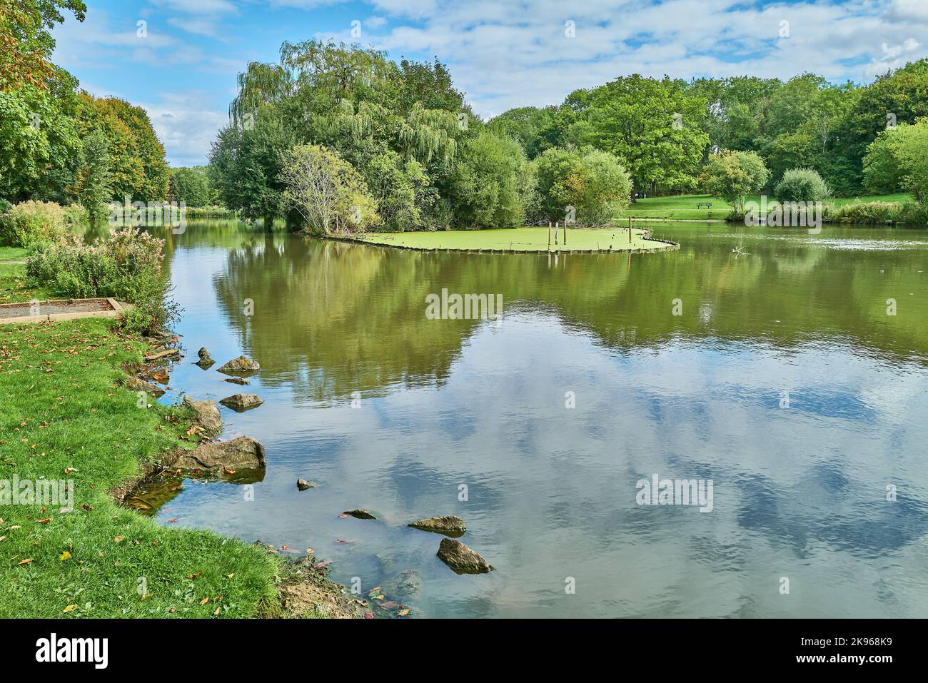 The boating lake at Corby, England Stock Photo - Alamy