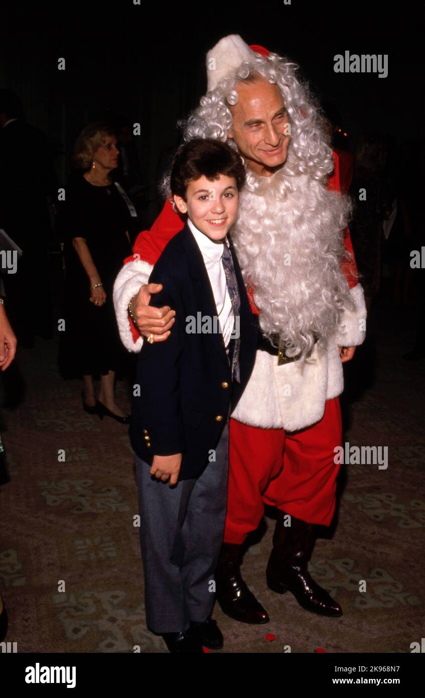 Fred savage 1989 hi-res stock photography and images - Alamy