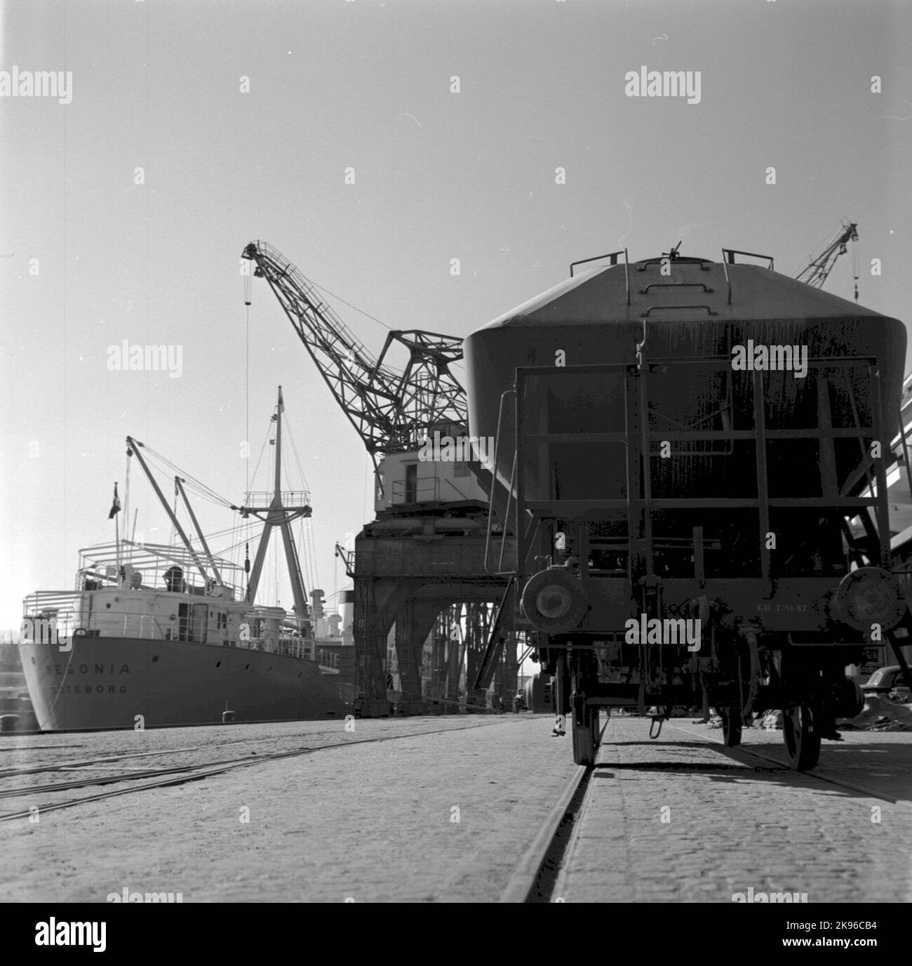 Ko cart hi-res stock photography and images - Alamy