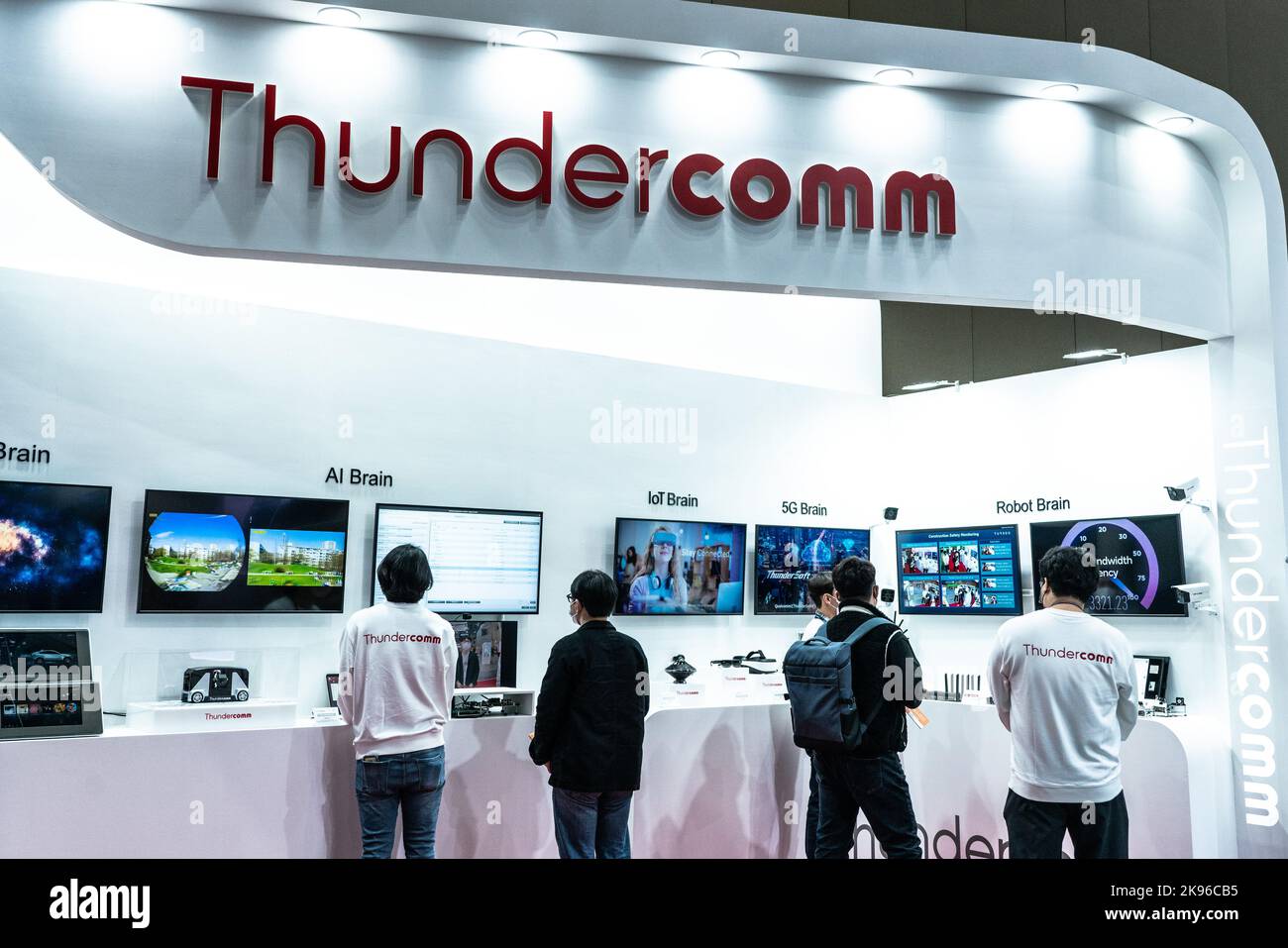 Thundercomm hi-res stock photography and images - Alamy