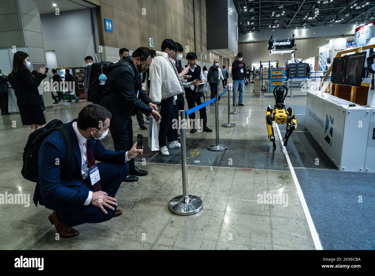 Goyang, South Korea. 26th Oct, 2022. Visitors take photos of the Spot ...