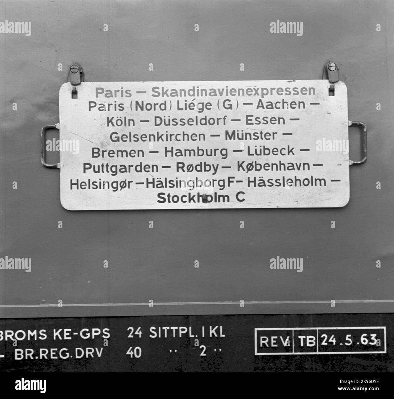 State Railways, SJ AB024. Wagon sign, Paris - Stockholm Central Stock ...