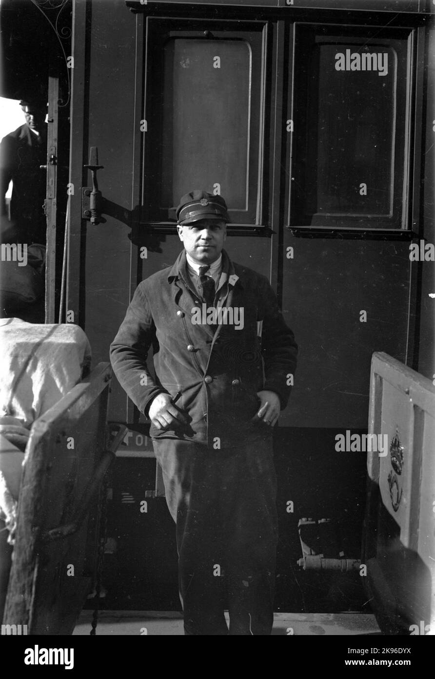 The entry is unloaded at Central Station Stock Photo - Alamy