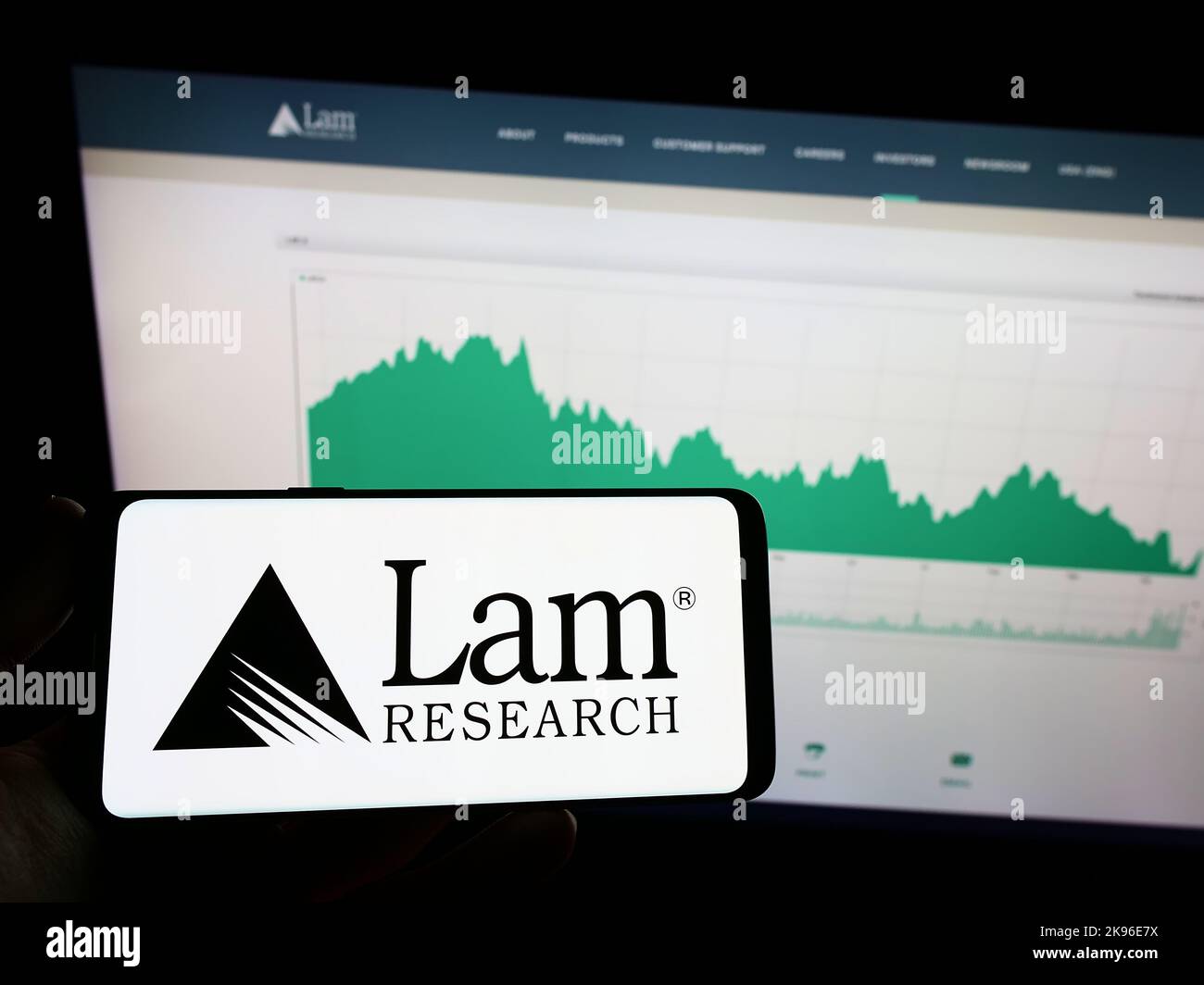 Semiconductor fabrication hi-res stock photography and images - Alamy