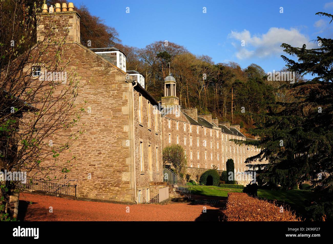 Mill hotel new lanark hi-res stock photography and images - Alamy