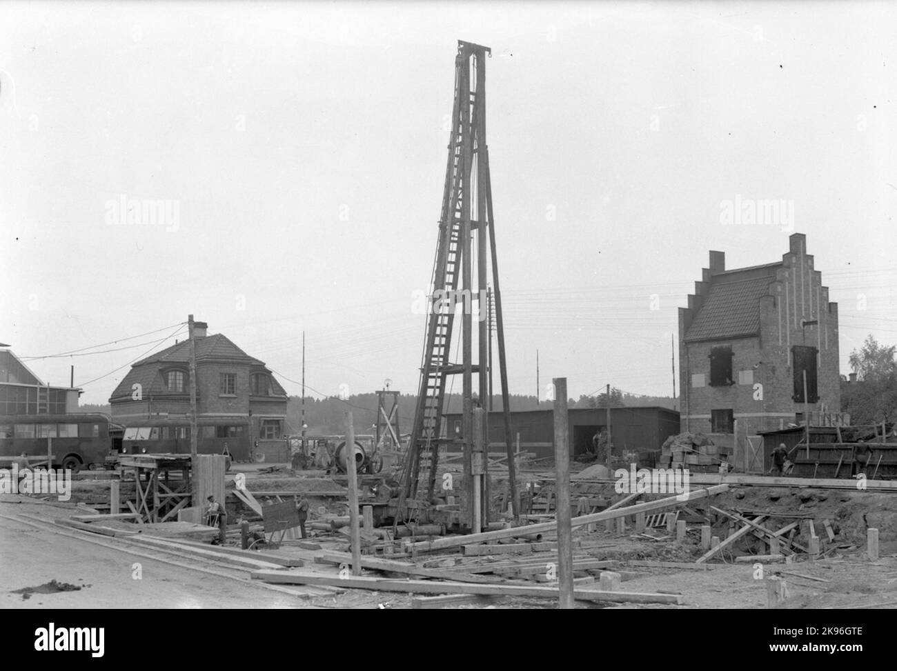 Piling the new storage room Stock Photo - Alamy