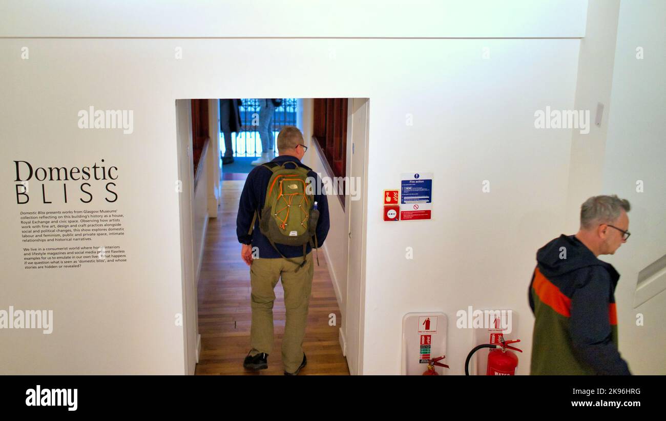 Glasgow museum of modern or GOMA interior domestic bliss Stock Photo ...