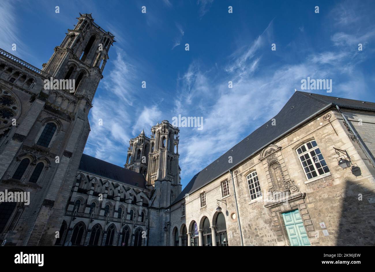 1300s tower hi-res stock photography and images - Alamy