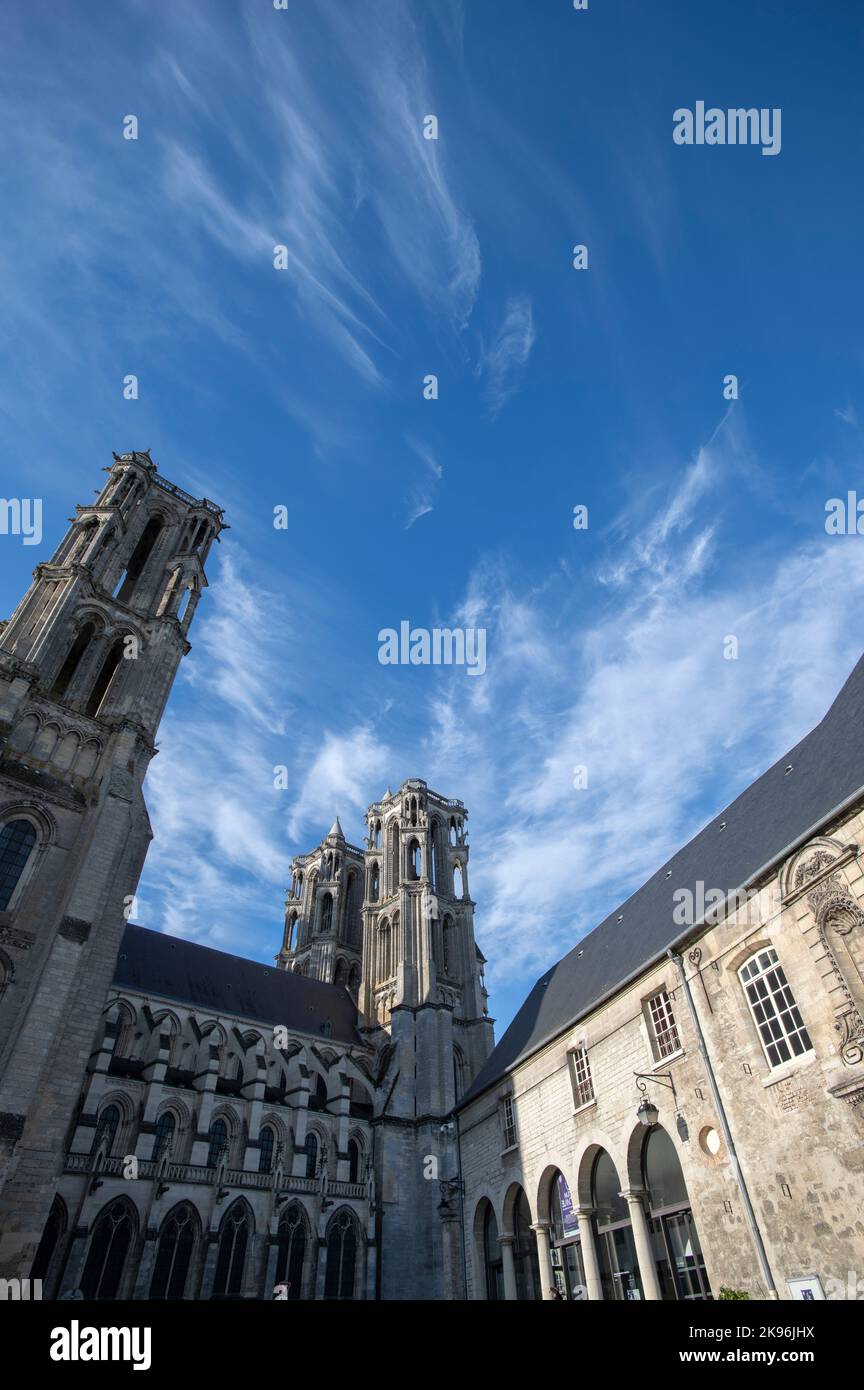 1300s tower hi-res stock photography and images - Alamy