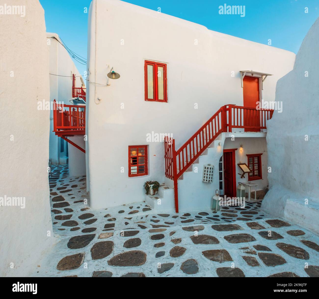 Traditional greek street on the island of Mykonos Stock Photo - Alamy