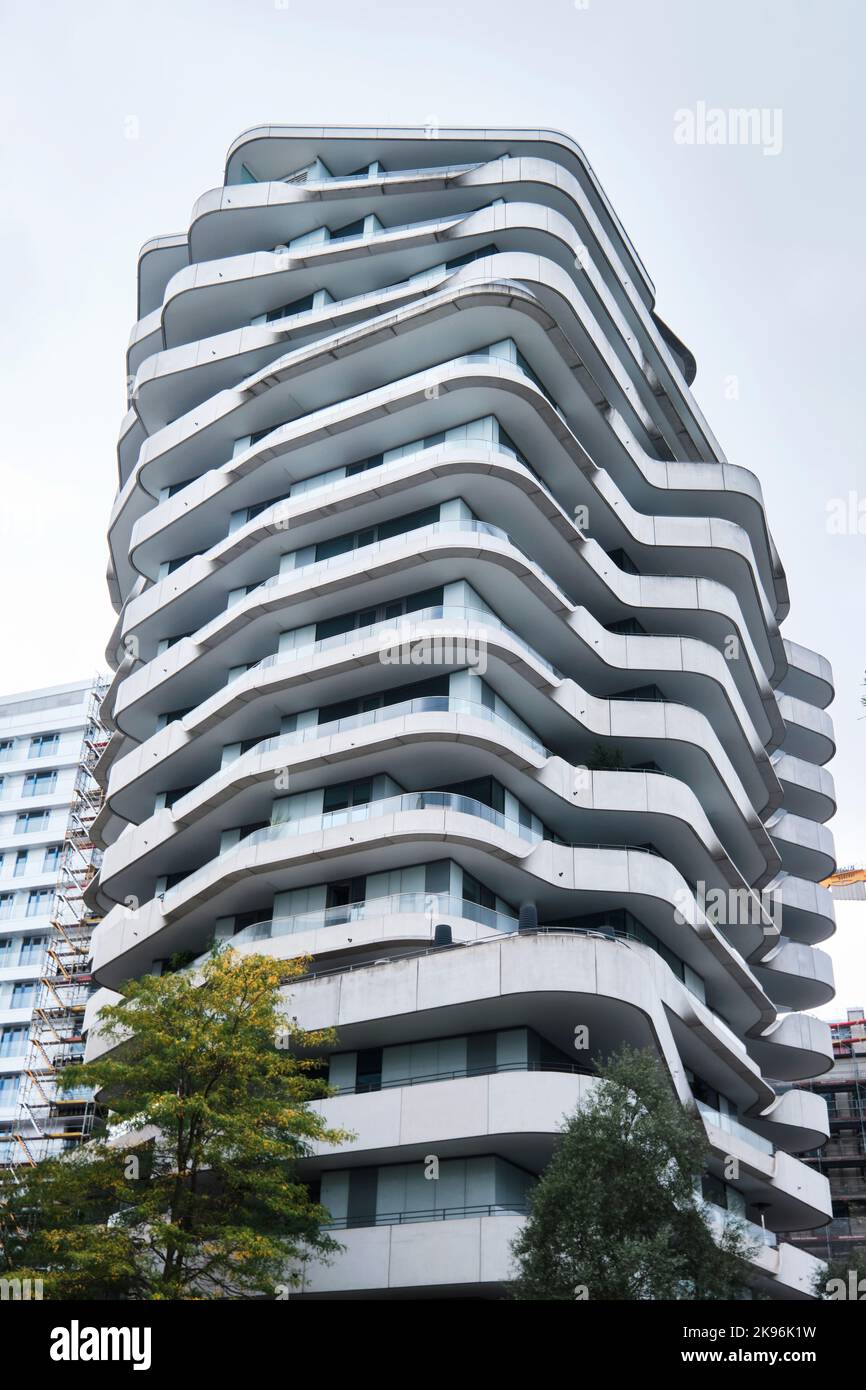 Marco polo tower and unilever house hi-res stock photography and images ...