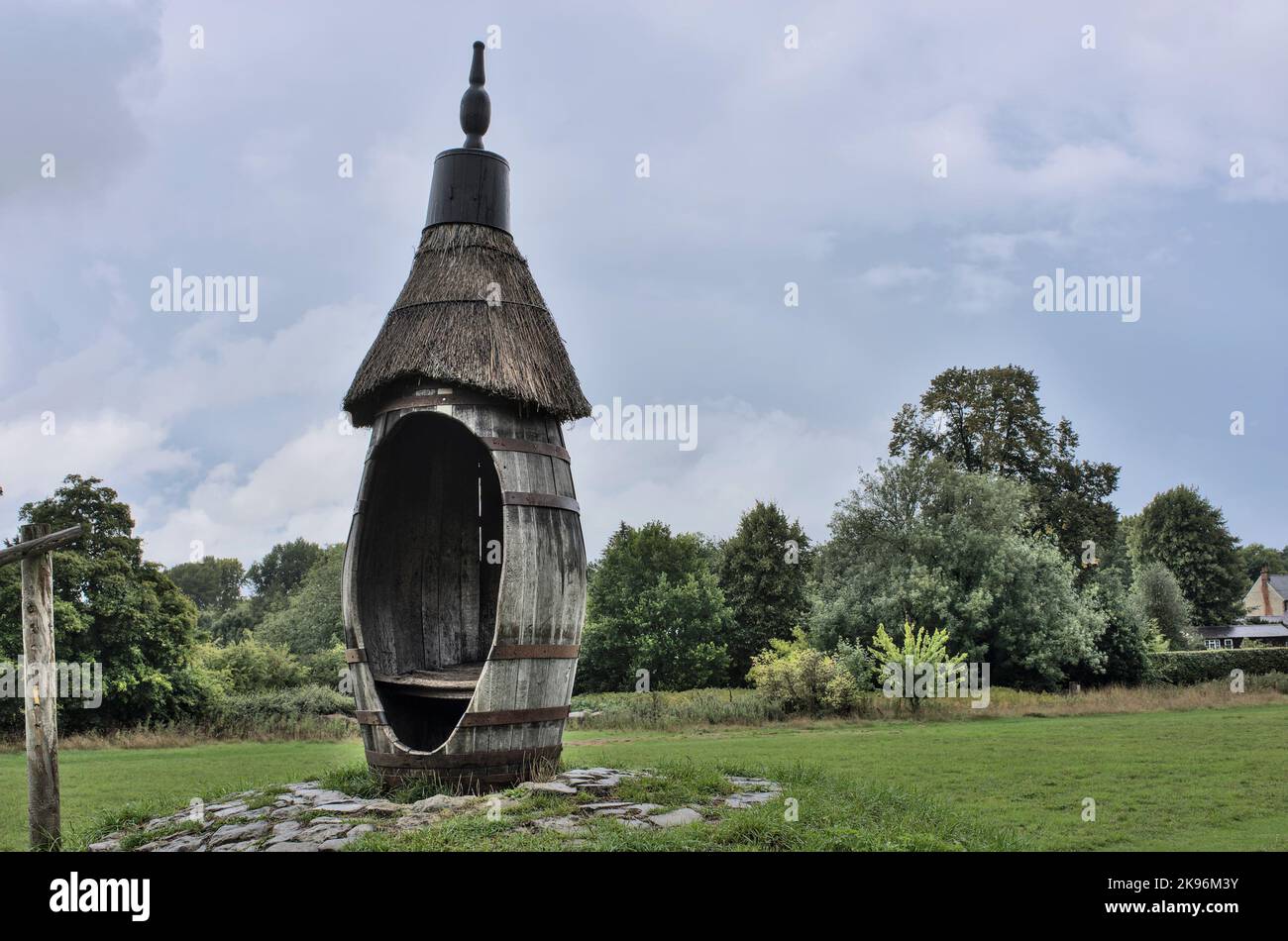 Rotating wooden barrel seat in Gilbert Whites Hampshire garden Stock ...