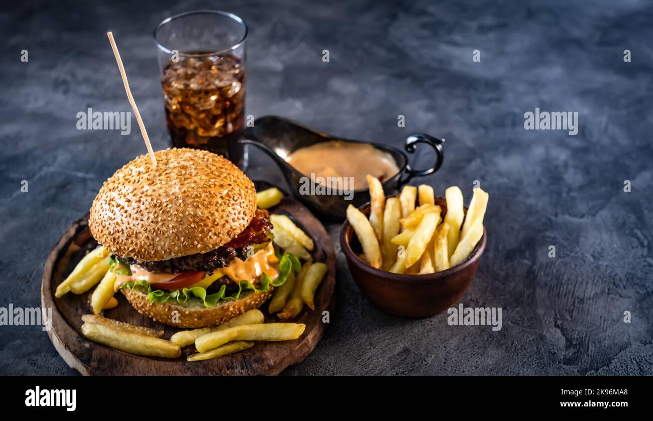 Food fresh burger beef hi-res stock photography and images - Alamy