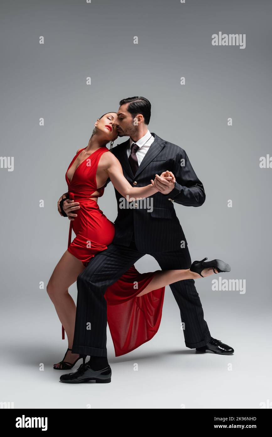 Tango dancers studio shot hi-res stock photography and images - Alamy