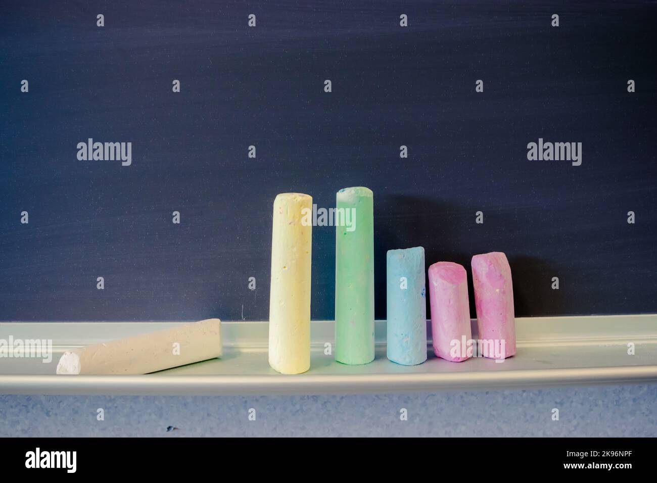 School art equipment hi-res stock photography and images - Alamy