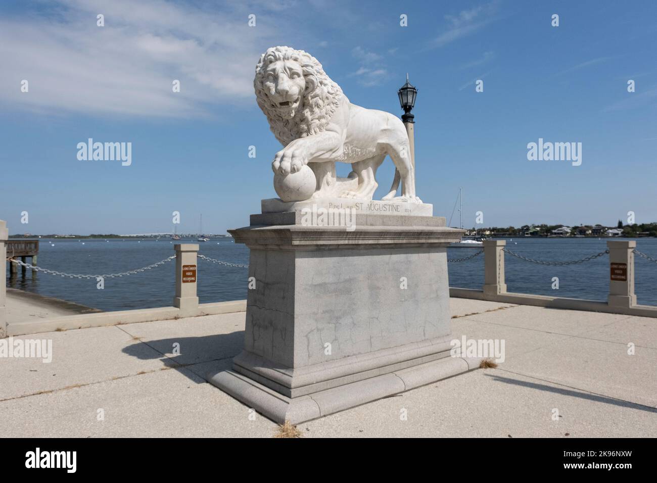 Bridge lions in st augustine hi-res stock photography and images - Alamy
