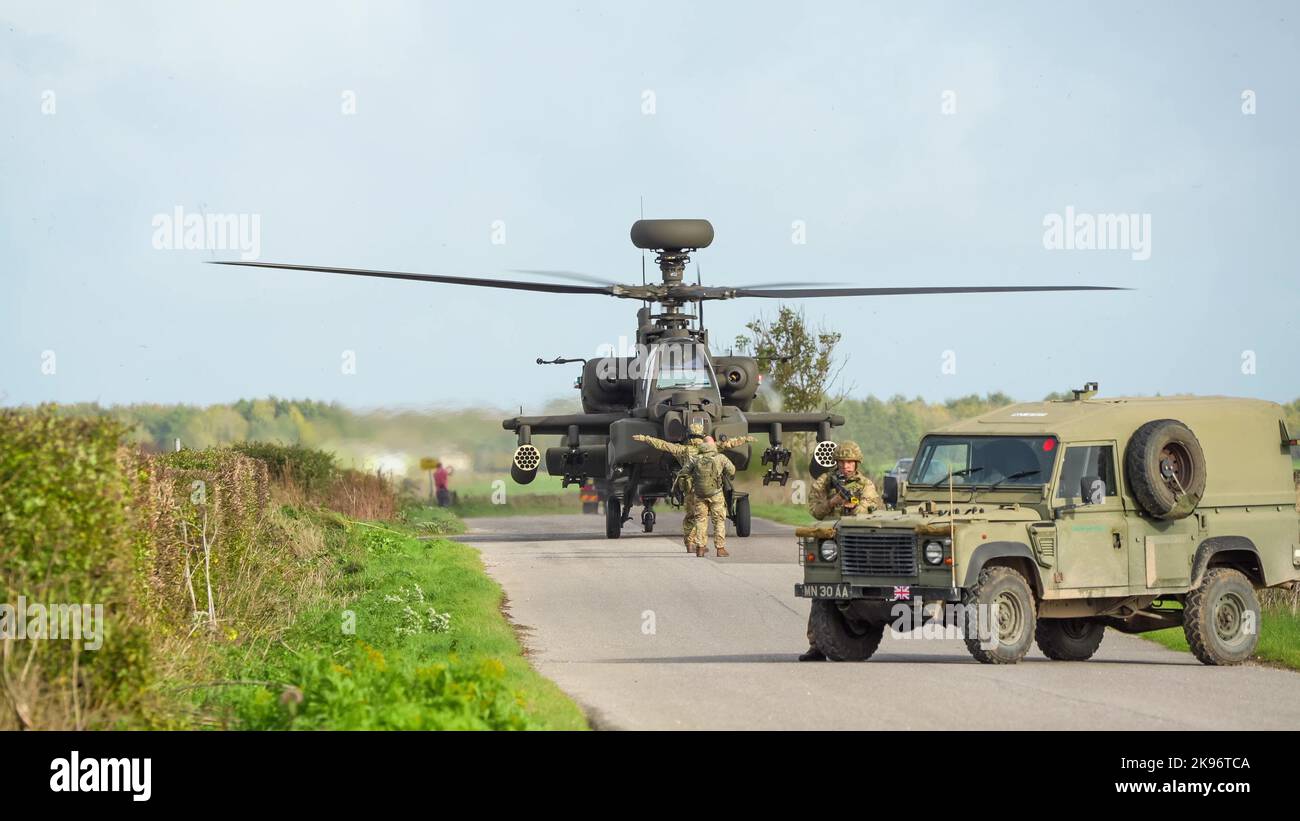 close-up of ZM707 British army Boeing Apache Attack helicopter (AH-64E ...