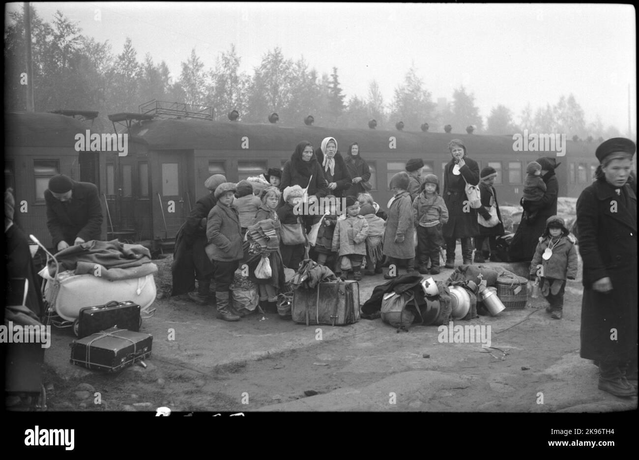 Refugees from Finland arrive in Haparanda in the fall of 1944 Stock ...