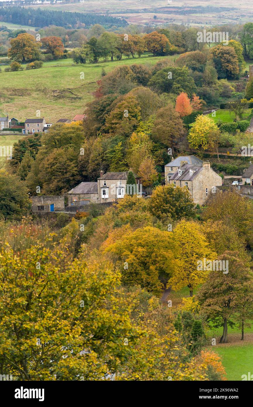 Surrounded by autumn colours hi-res stock photography and images - Alamy