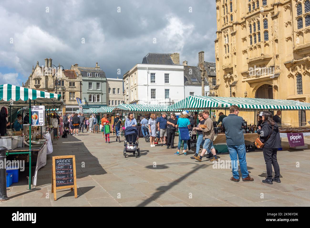 Farmers market place cirencester outdoor markets stalls food hi-res ...