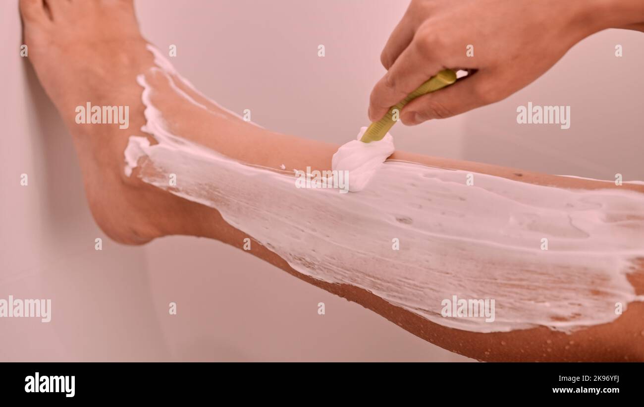 A process of a shaving leg Stock Photo - Alamy