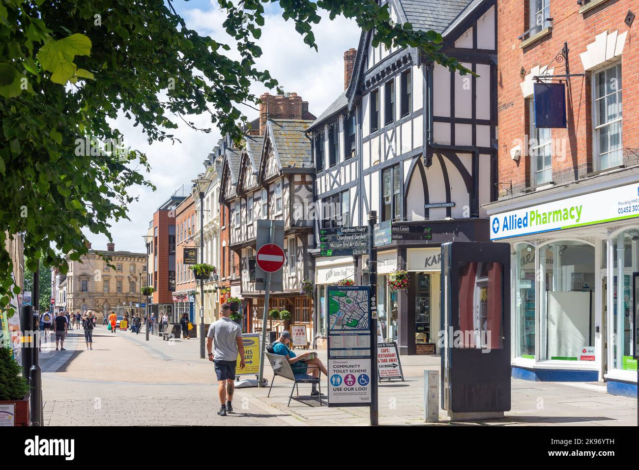The southgate shopping centre hi-res stock photography and images - Alamy