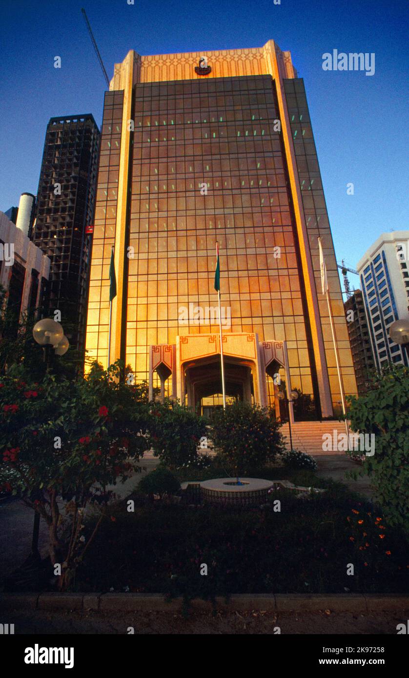 Arab fund hi-res stock photography and images - Alamy