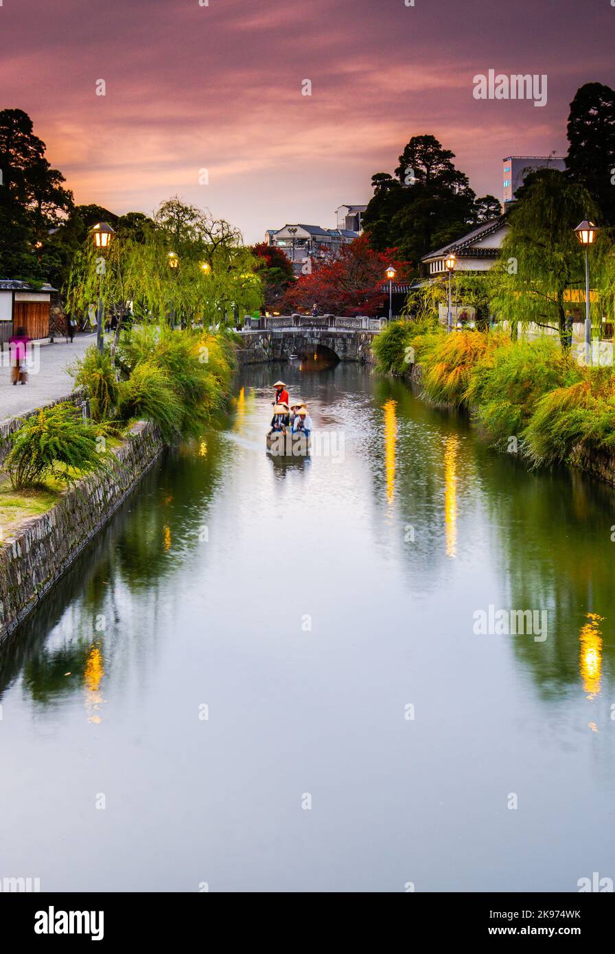 A vertical shot of the beautiful view of the Kurashiki Bikan Historical ...