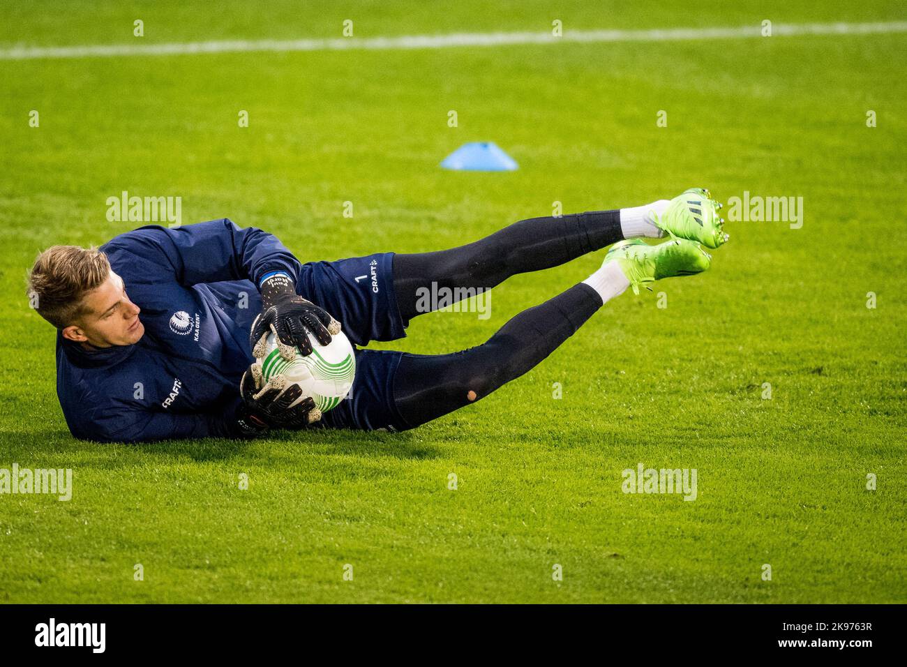 Dublin, Ireland, 26/10/2022, Gent's goalkeeper Paul Nardi pictured in ...