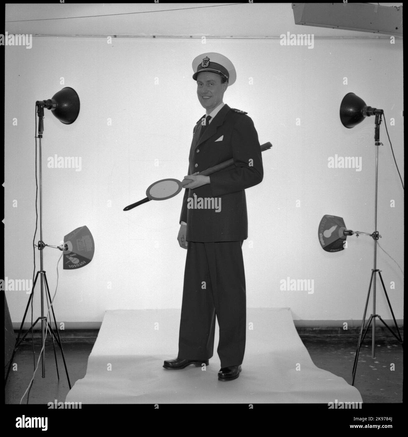 Photography by a man who carries the summer uniform for station ...