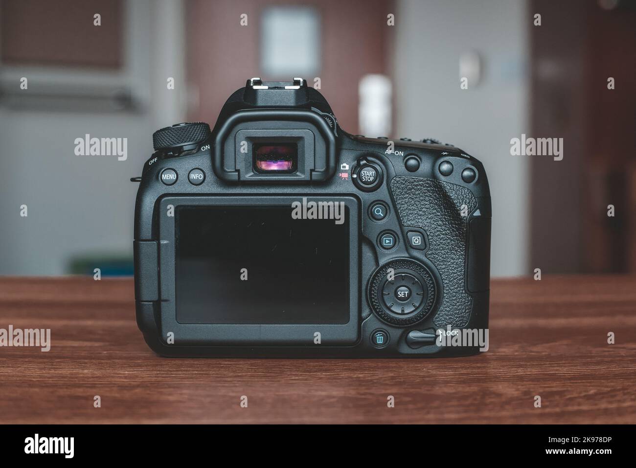 A back view of a Canon 6d mark II DSLR camera Stock Photo - Alamy