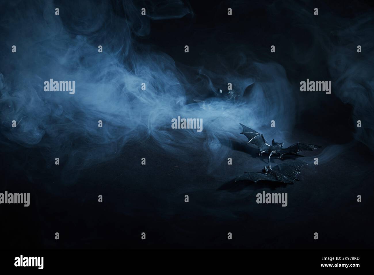 Fog in darkness. Smoke and mist Halloween background Stock Photo - Alamy
