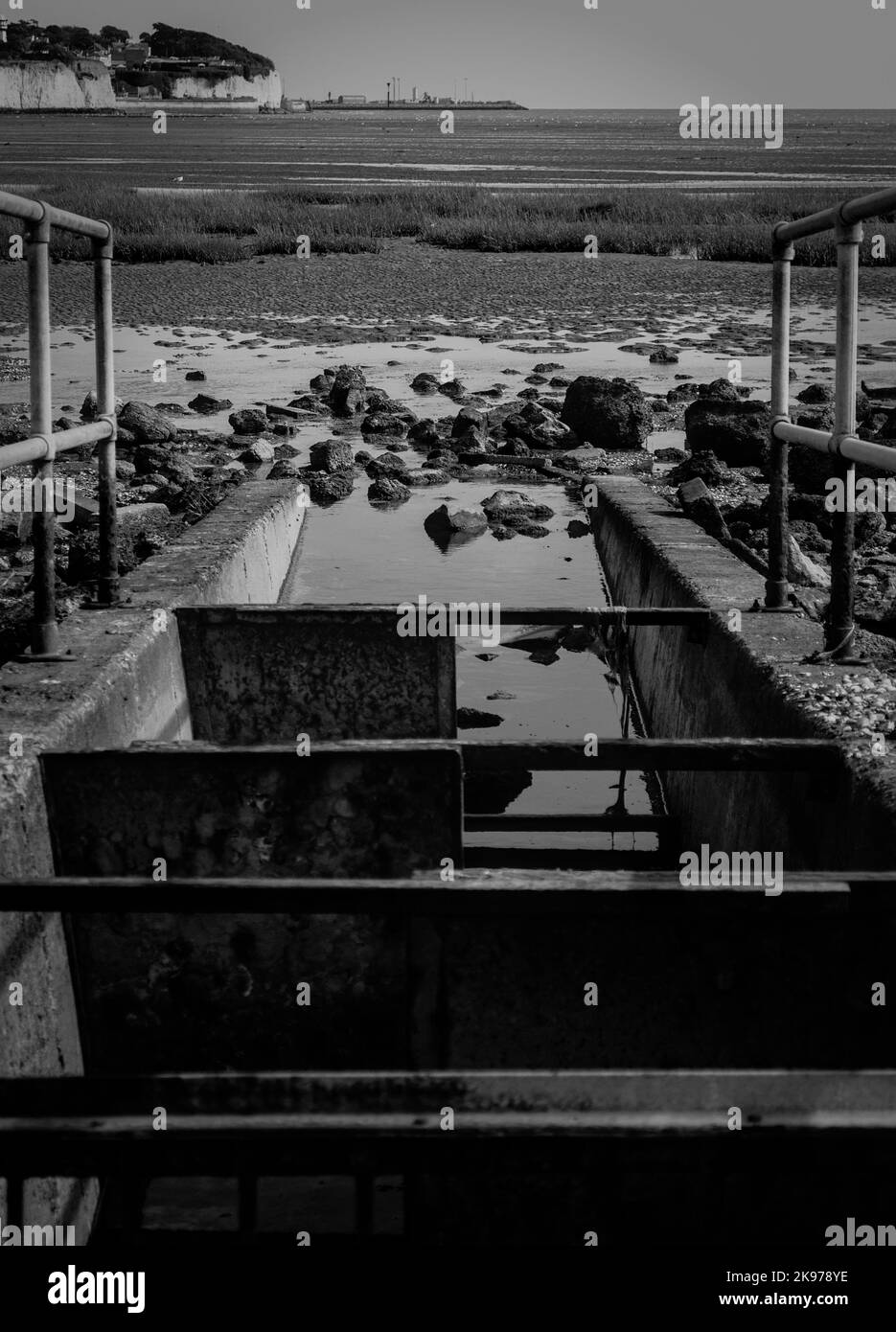 Storm drain algae hi-res stock photography and images - Alamy