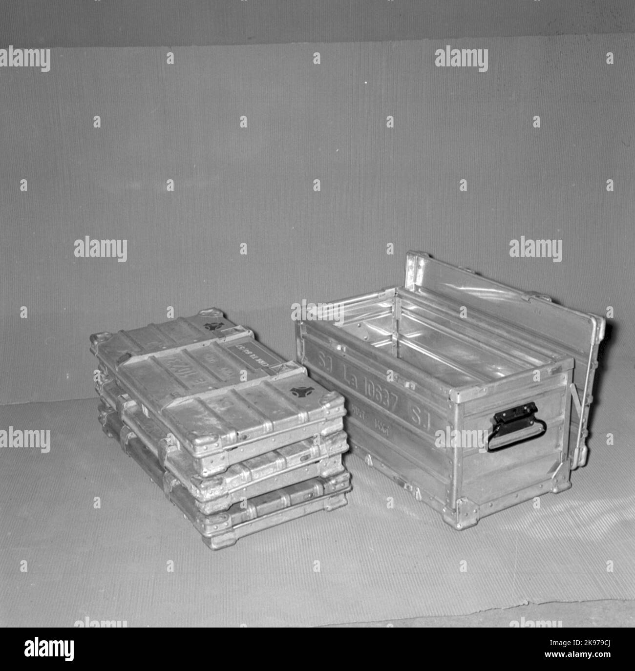 Folding box of sheet metal Stock Photo - Alamy
