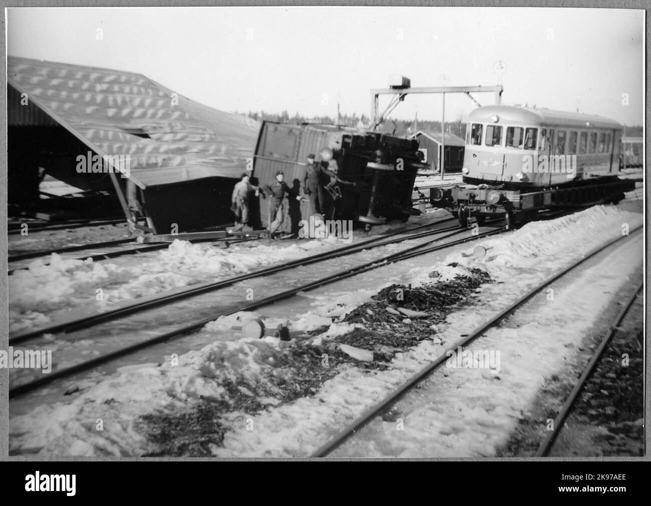 Transhipment shed in Åtvidaberg rages when a freight wagon rolls over ...