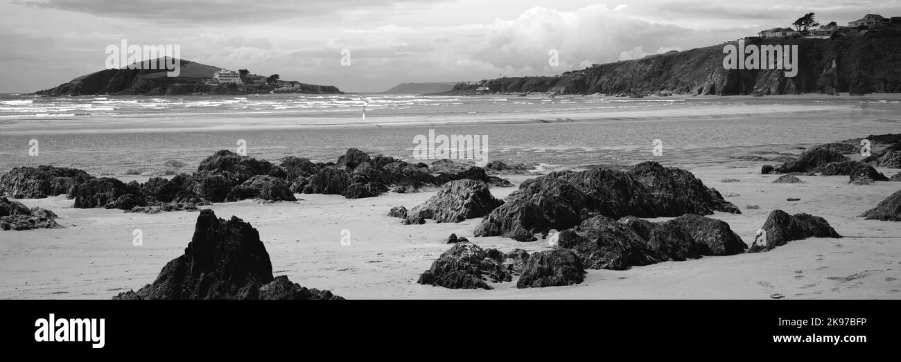 Shoreline of Bantham Beach at Devon, UK Stock Photo - Alamy