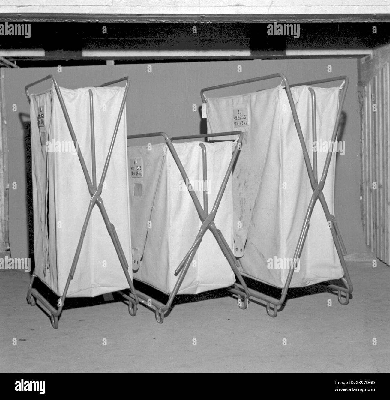 Trap box hi-res stock photography and images - Alamy