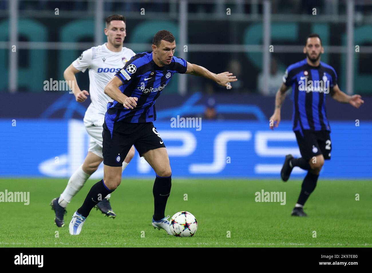 Milan Italy . 26/10/2022, Edin Dzeko of Fc Internazionale controls the ball during the Uefa ...
