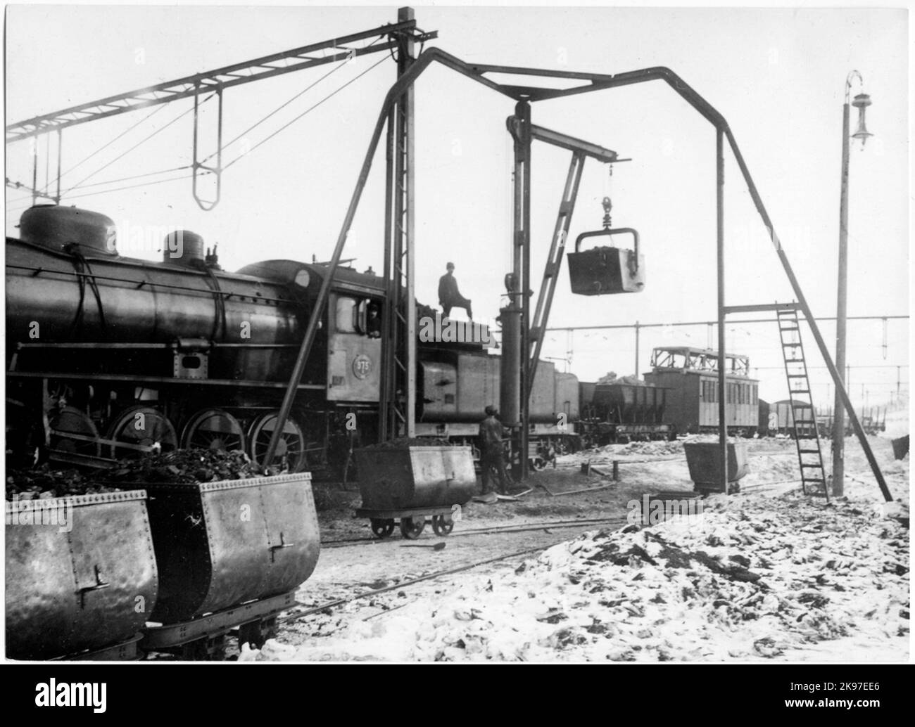 Coal and water-giving device in the ABisko. State Railways SJ R 975 ...