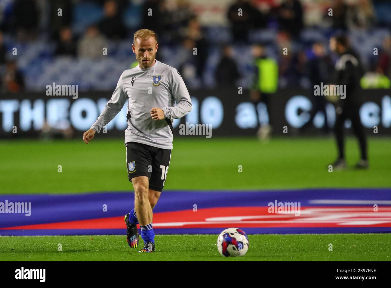 Barry Bannan #10 of Sheffield Wednesday during the pre-game warm up ...