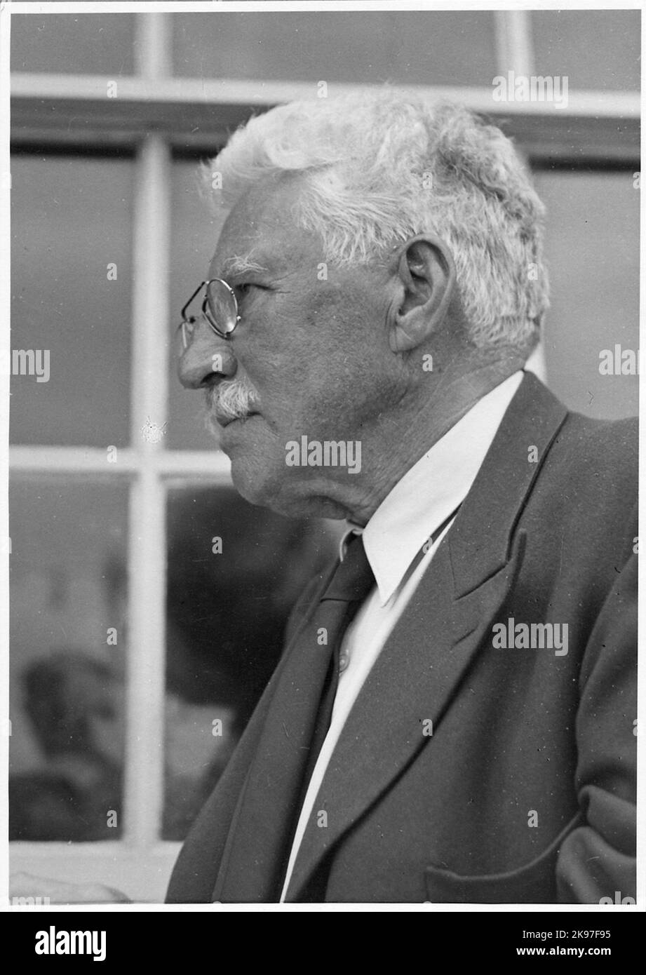 Sven Norrman, agency manager at the State Railway's Economy Agency ...