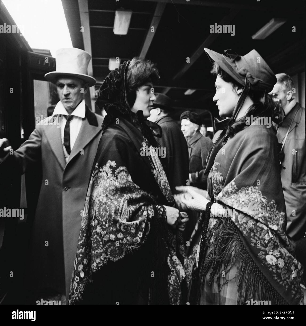 Historical train's journey from Stockholm to Gothenburg for the ...