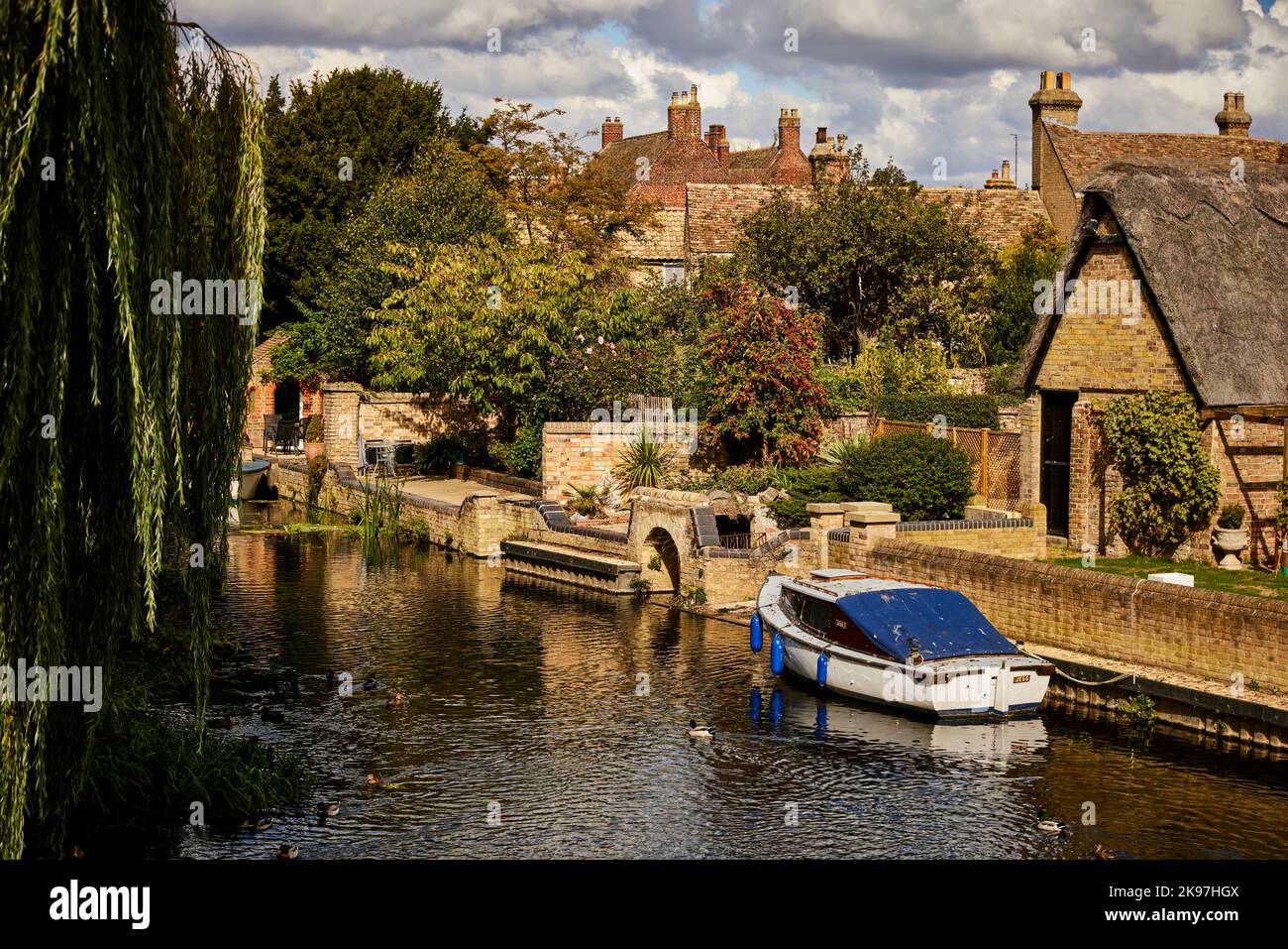 Running moorings hi-res stock photography and images - Alamy
